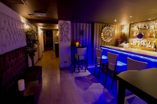 Charlie's Gentlemen's Club And Bar ️