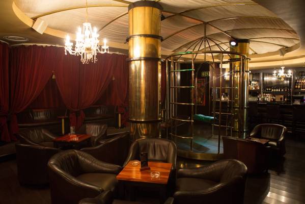 Mavericks Gentlemen's Club ️