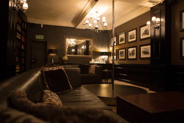 Mavericks Gentlemen's Club ️